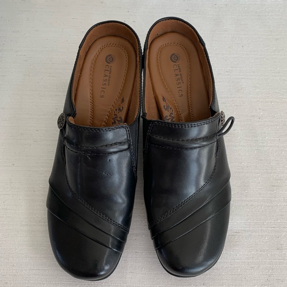 Earth Spirit | Shoes | Earth Spirit Classics Elaine Black Leather ...